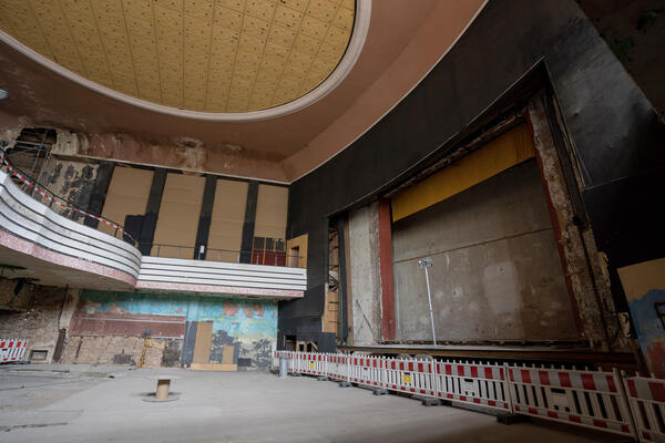 Bundesfördermittel fürs Gloria: Oberbürgermeister Martin Papke reist ...